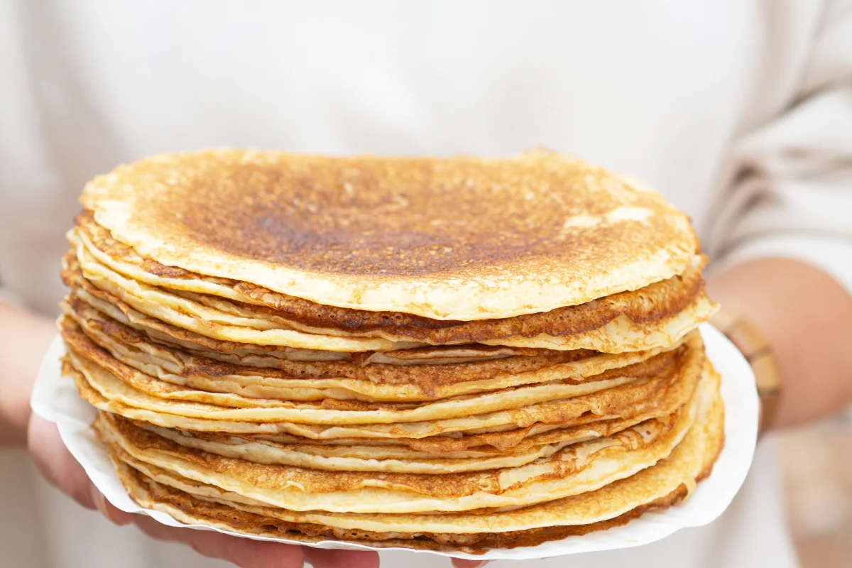 Crêpes de Base Maison: Facile et Savoureux | Menucochon